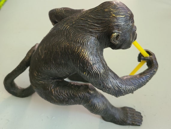 Sculpture Ape Gorilla Animal Statue Real Life Pose Table Top Decoration ...