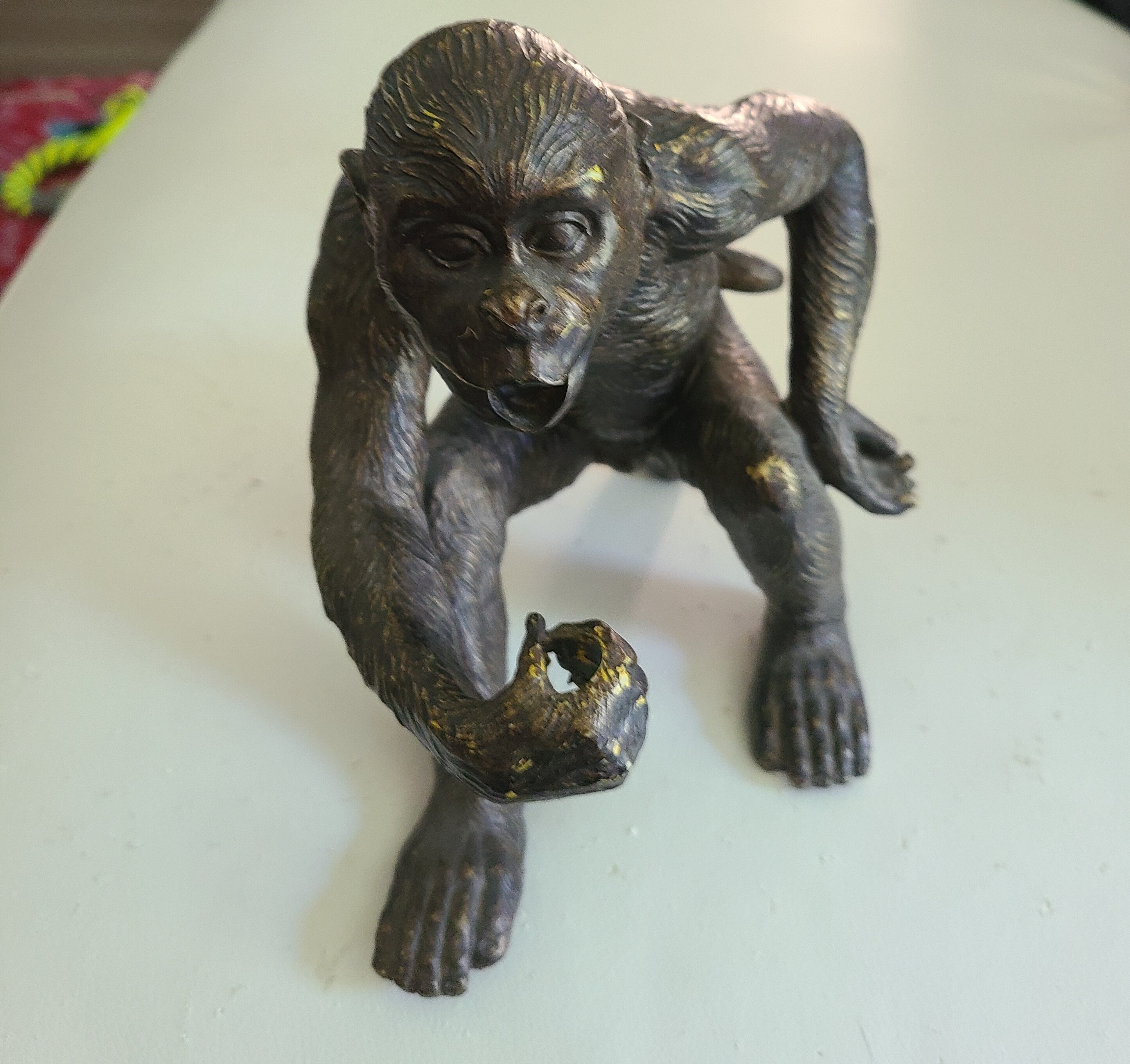 Sculpture Ape Gorilla Animal Statue Real Life Pose Table Top Decoration ...