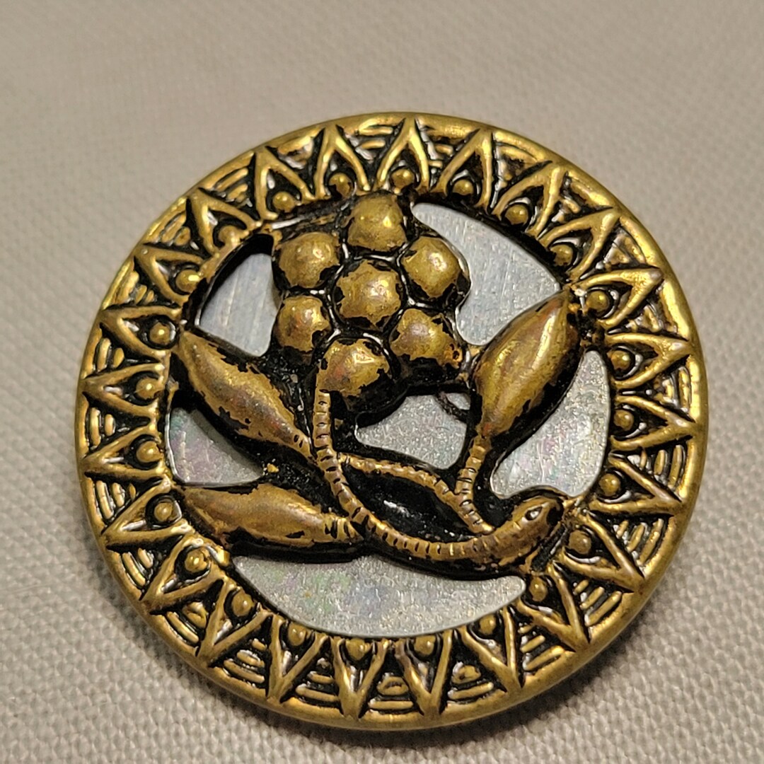 Vintage Button Metal Twinkle 1 - Etsy