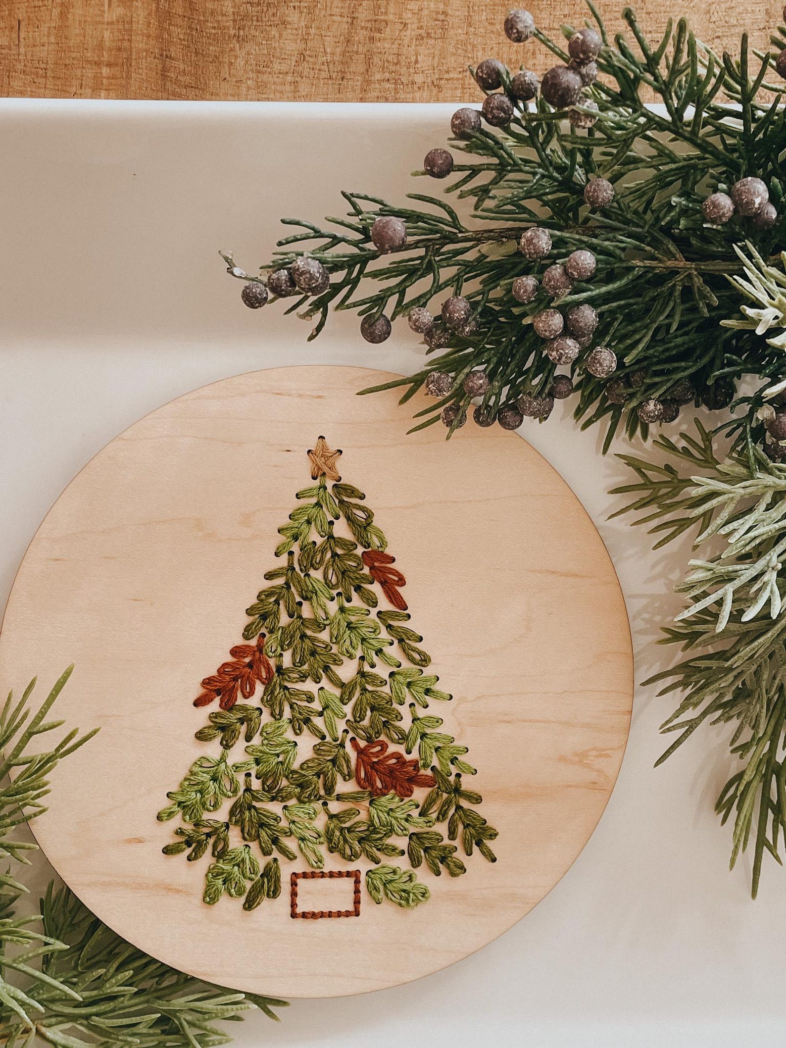 Christmas Tree Embroidery Kit | DIY Floral on Wood - Etsy