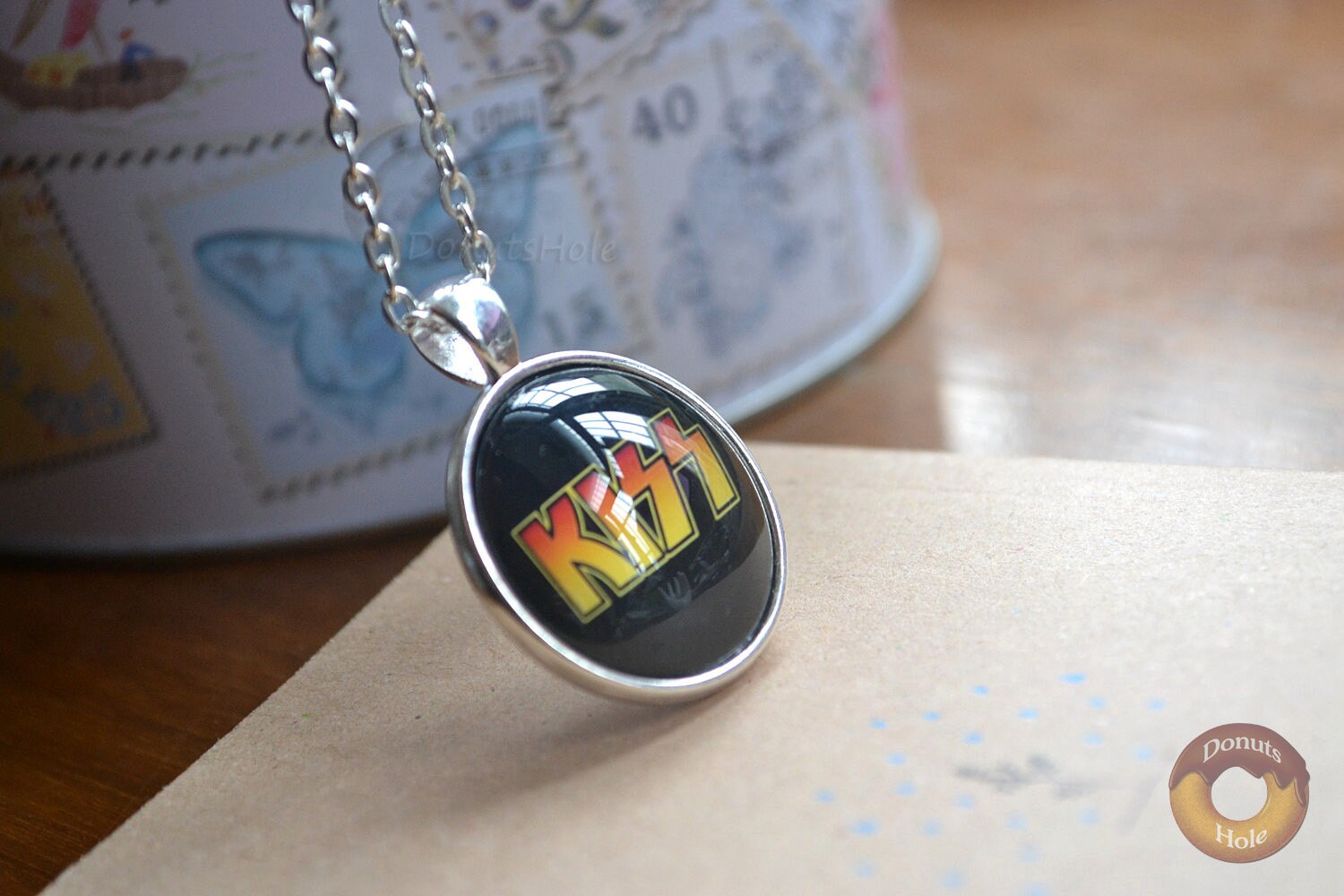 Handmade Kiss Necklace,rock Band Kiss Pendant Necklace,retro Fashion ...