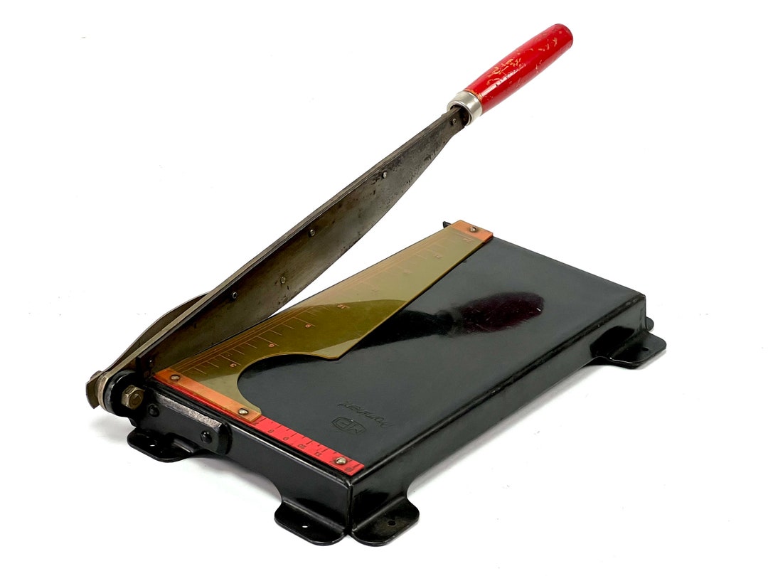 1950s Paper Cutting Machine - PROMINENT ISING | Paper Cutter Paper ...