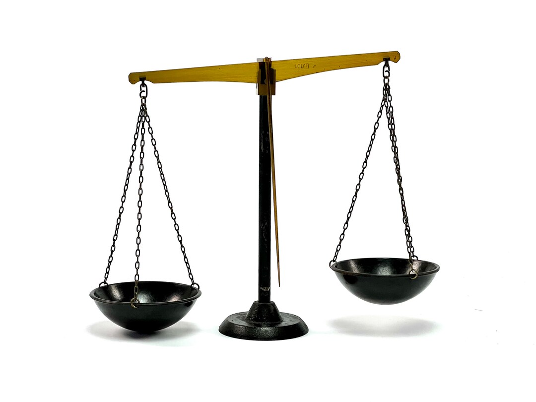 50s / 60s Balance Scale - 100g Grams - Brass Bakelite | Justitia ...
