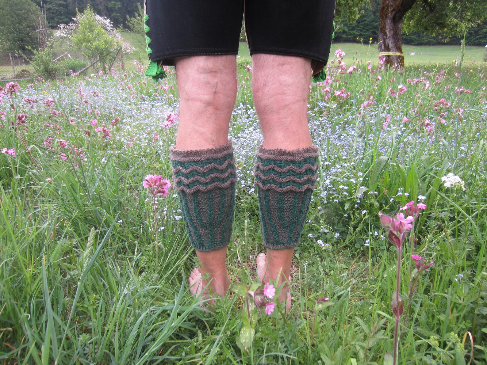 "Loferl" Two Part Lederhosen Socks Men Wear in Bavaria