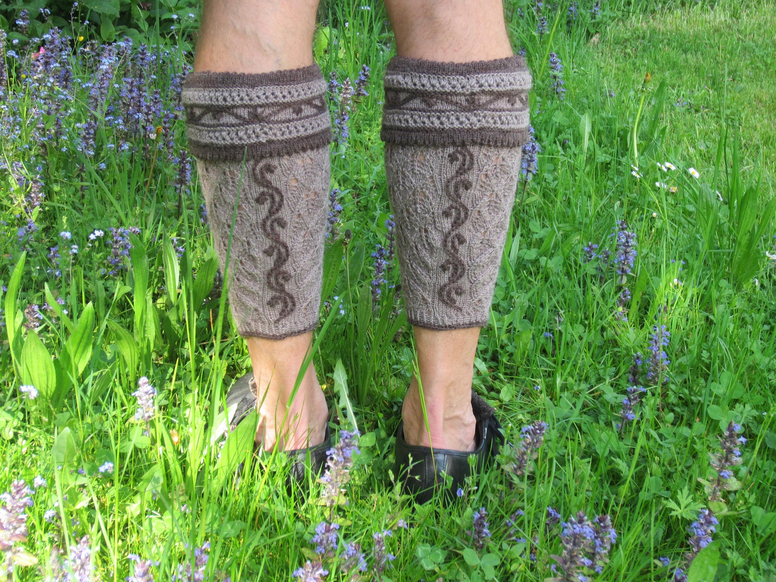 "Loferl" Two Part Lederhosen Socks Men Wear in Bavaria