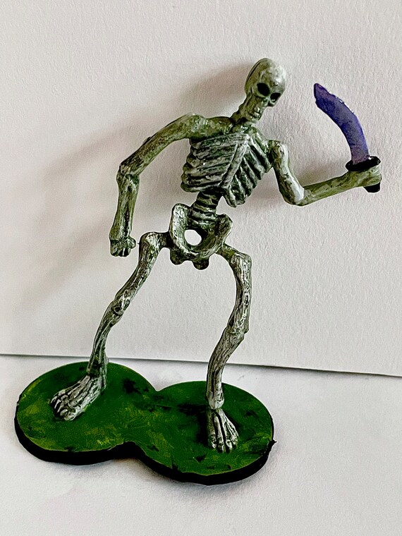 Large Re-annimated Skeleton Minature Dnd - Etsy