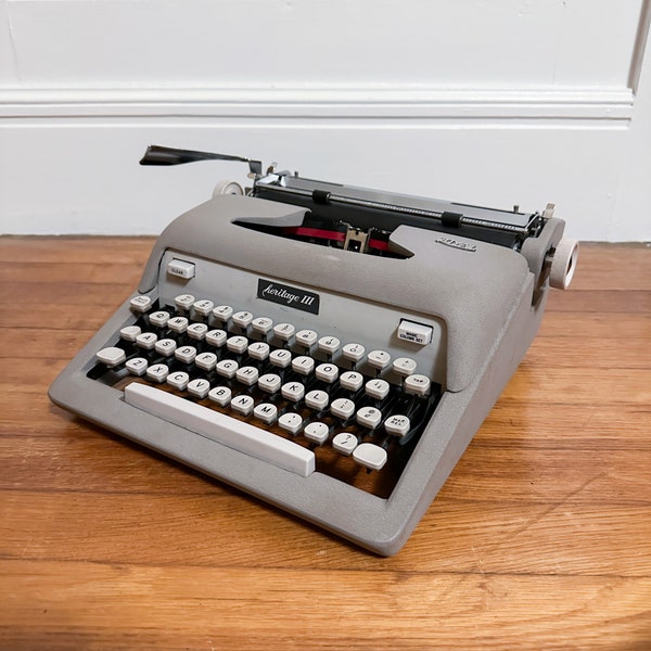 Royal Portable Typewriter 1960s - Etsy