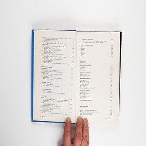 AIA Architecture Guide to New York City by Norval White and Elliot ...