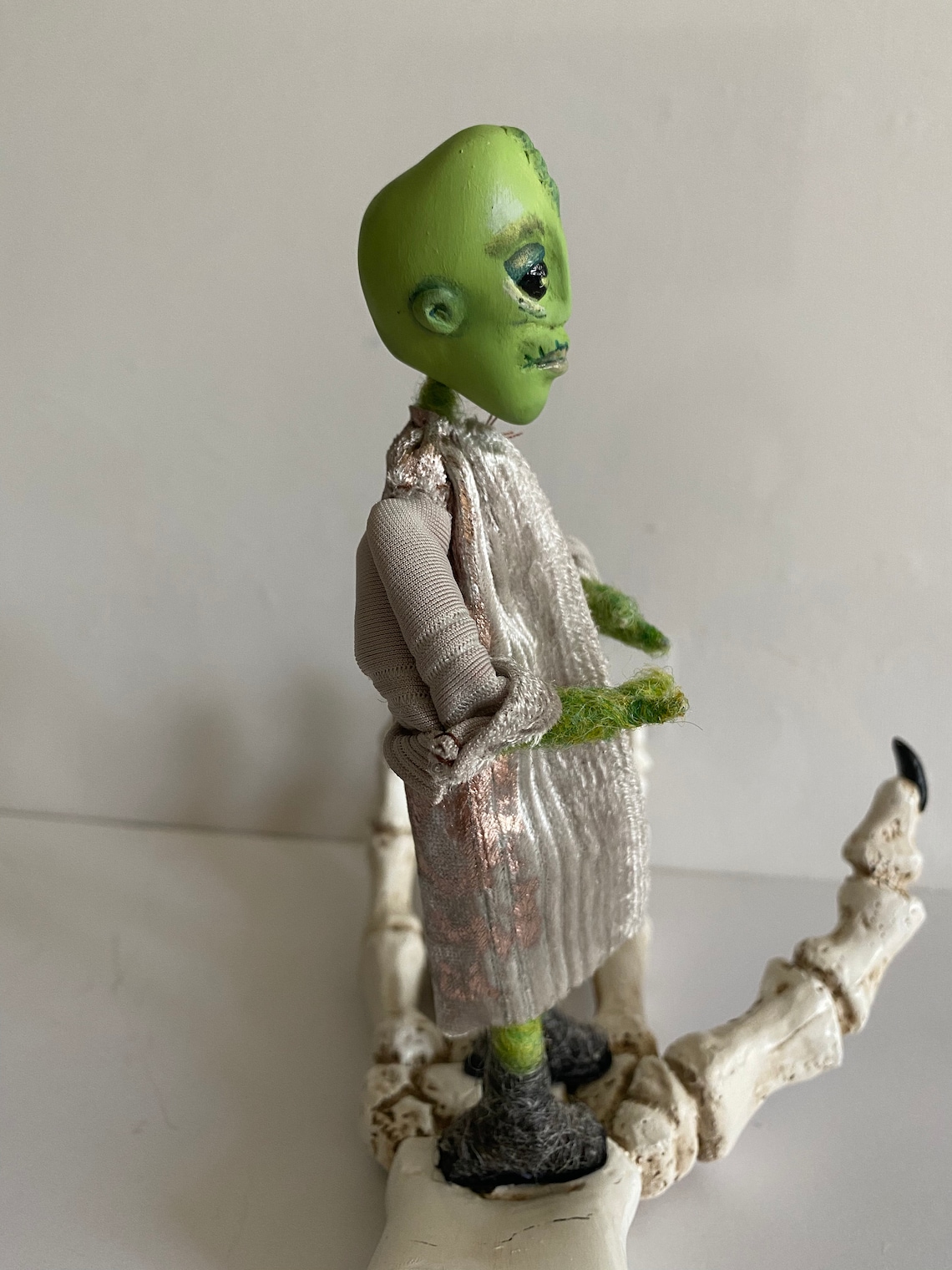 Green Alien With Gold Robe and Grey Shoes Posable Small Alien | Etsy