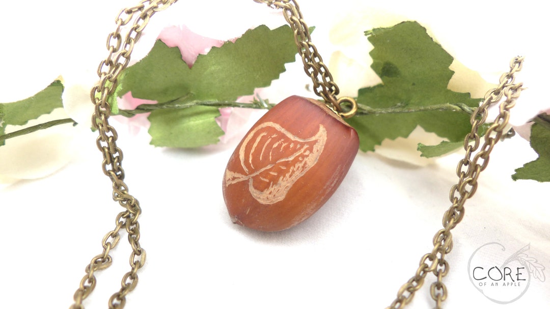 Exceptional Hazelnut Chain leaf - Etsy