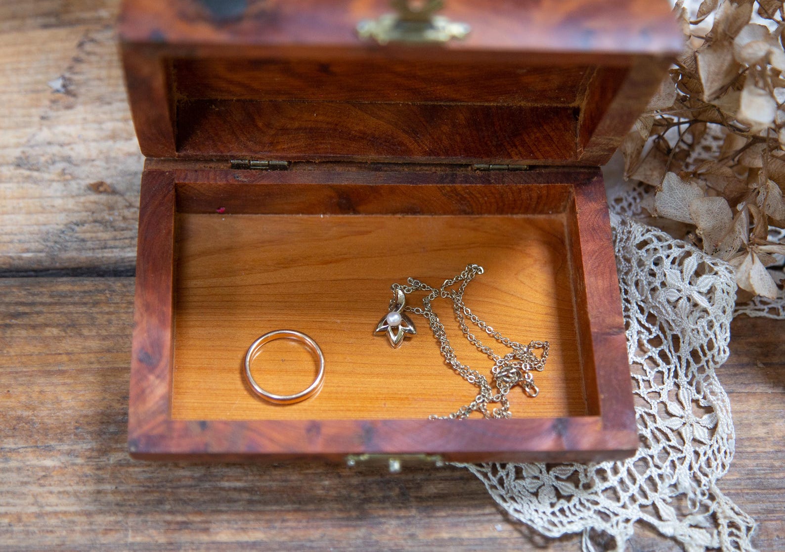 Tortoiseshell Wood Box. Thuya Burl Burr Veneer. Brown Orange. Jewellery ...