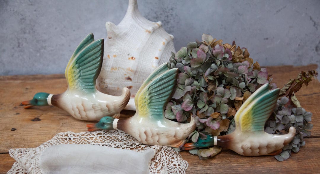 Trio Graduated Birds. Keele. Wall Hung. Beige Teal Green. 3 Flying ...