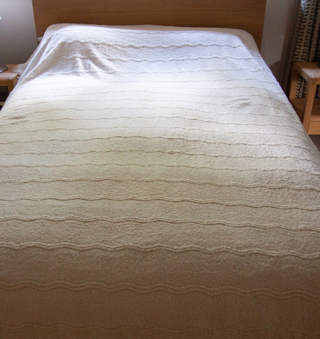 Vintage Cream White Counterpane. Candlewick Bedspread. Cotton Bed Throw ...