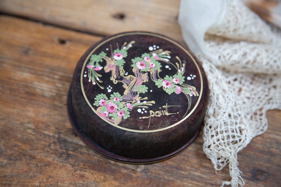 Japanese Style Lidded Box. Hand Painted. Green Pink White Gold Oils ...