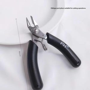 BASIC TOOL KIT for Jewelry Makers Wire Cutters, Round-nosed Pliers Bent ...