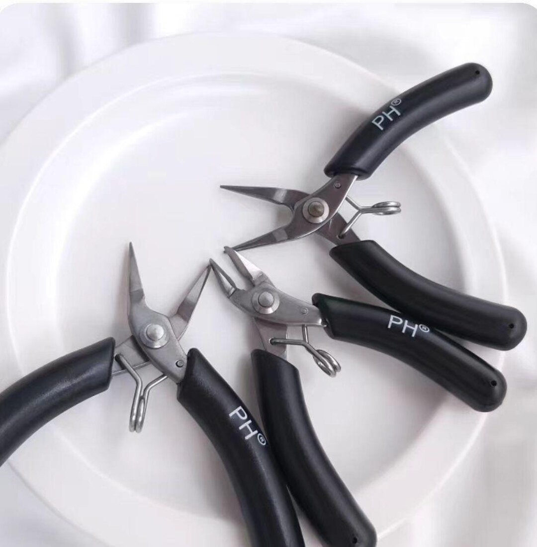 BASIC TOOL KIT for Jewelry Makers Wire Cutters, Round-nosed Pliers Bent ...