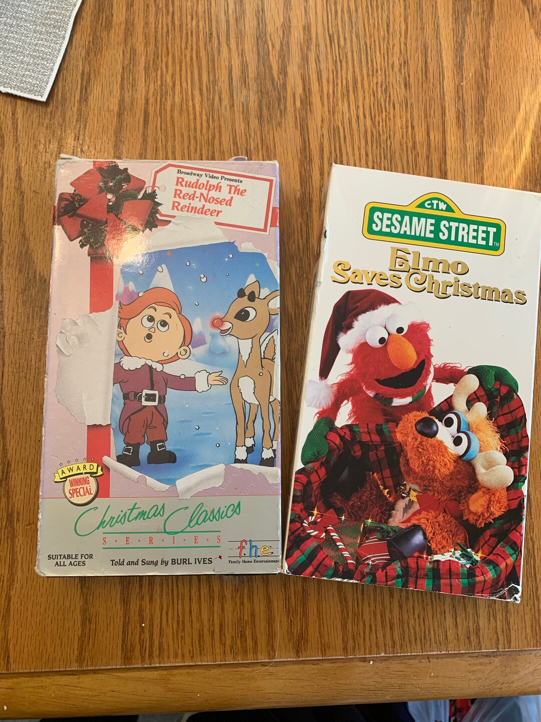 Rudolph the Red Nosed Reindeer / Elmo Saves Christmas Vintage VHS ...