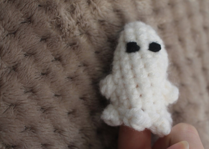 Spooky Ghost Crochet Finger Puppets - Etsy