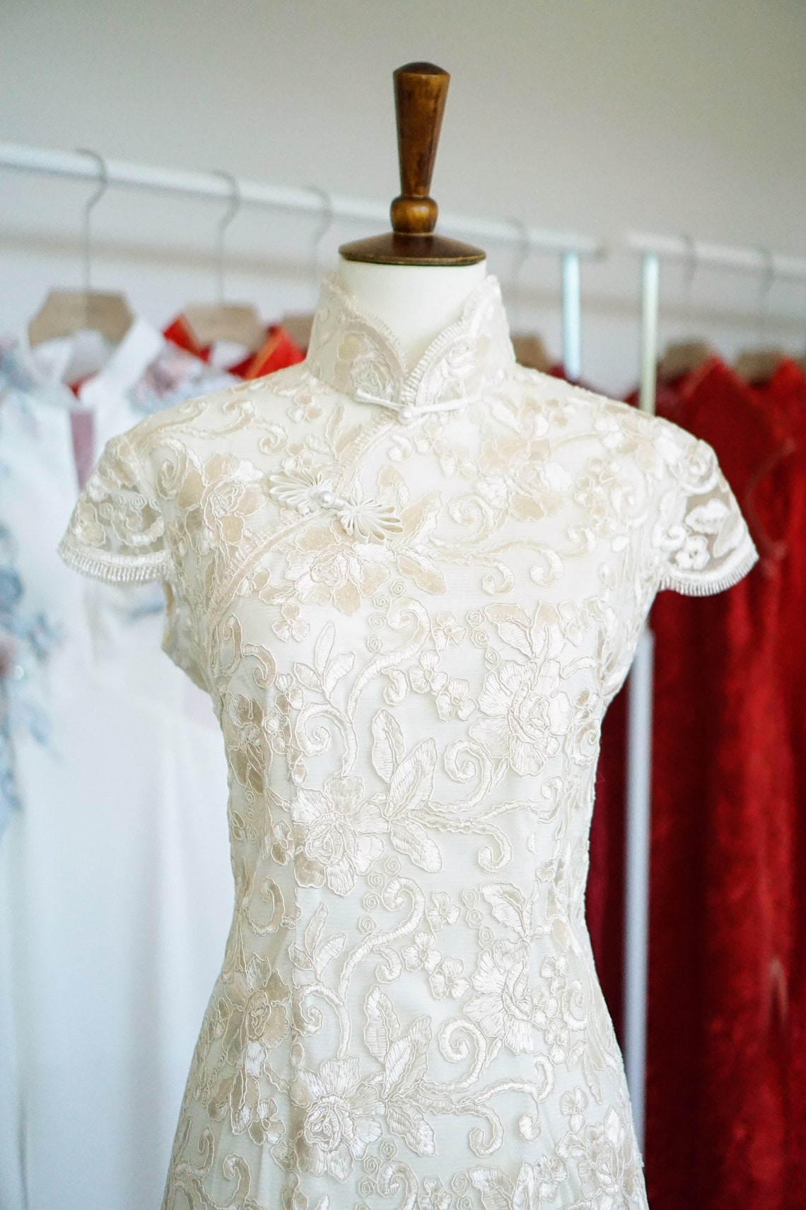 Custom Cheongsam | Modern Chinese Wedding Dress | Traditional Qipao ...