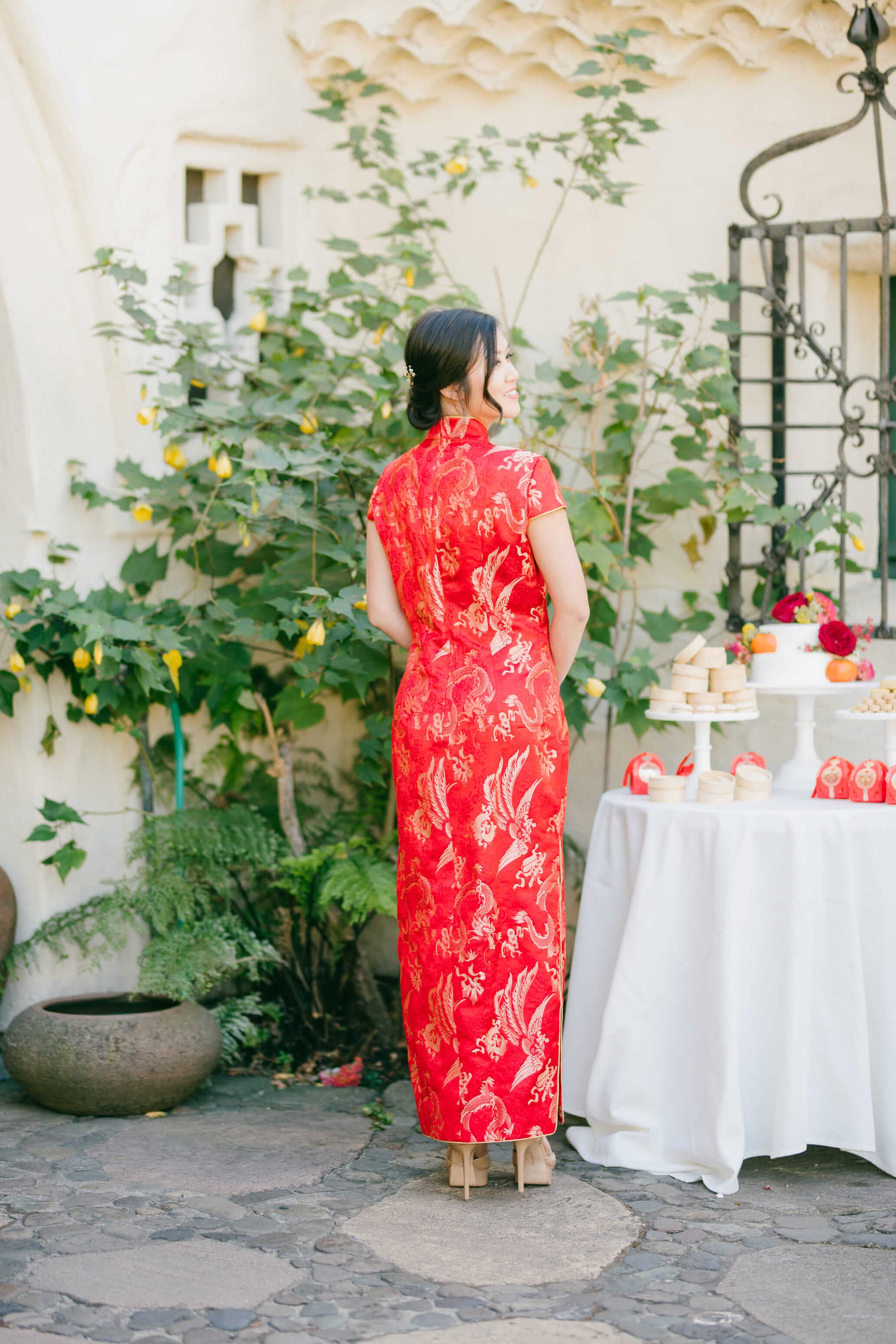 Chinese Wedding Dress | Traditional Red Wedding Cheongsam | Custom ...