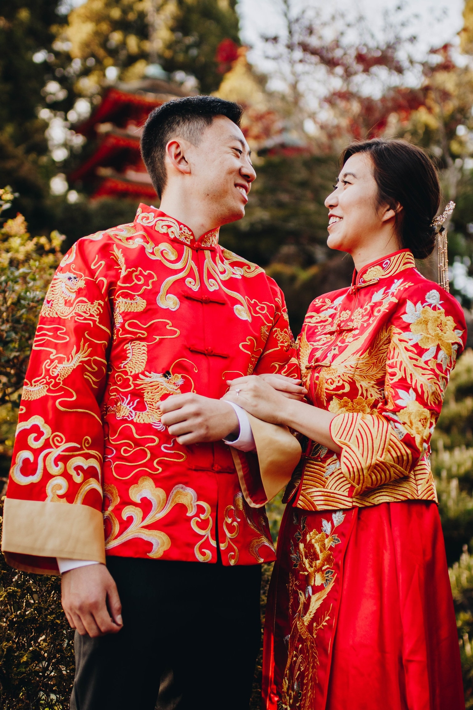 Chinese Traditional Wedding Dress | Red and Gold Qun Kwa | Qun Kua ...
