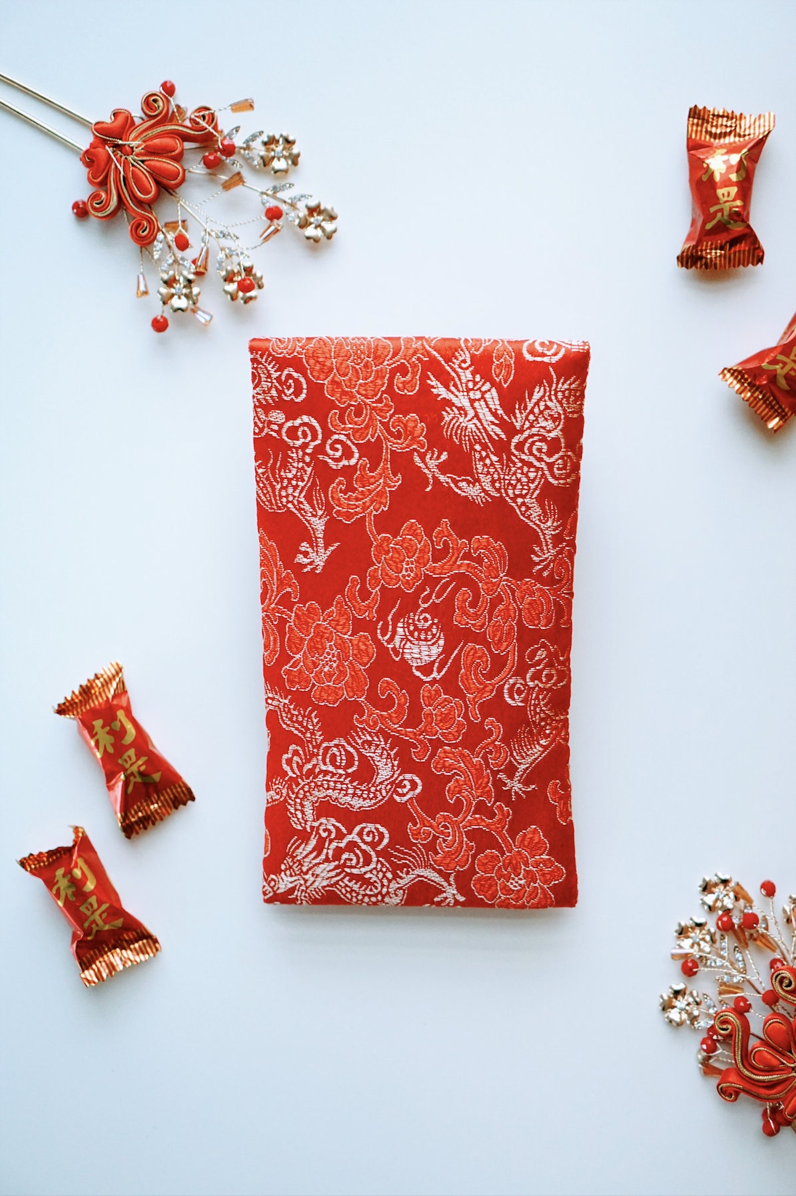 5 Luxe Chinese Red Envelopes | Brocade Dragon Wedding Red Envelopes ...