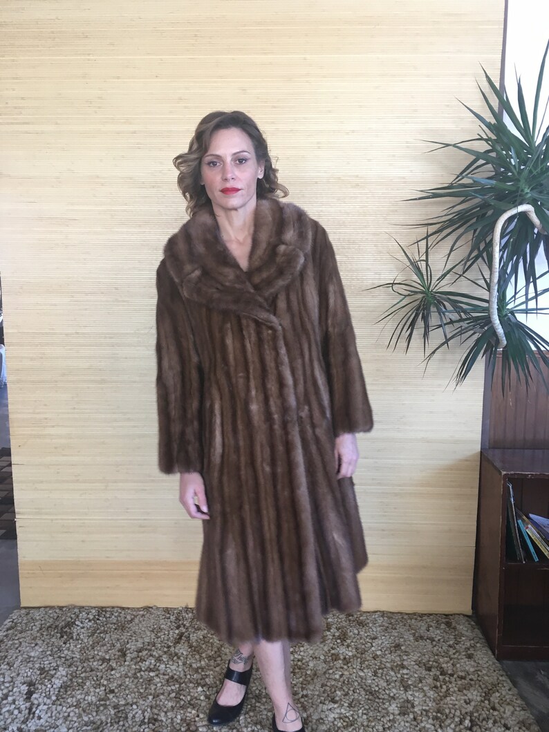 Fabulous Vintage Genuine Wild Female Mink Brown Long Length Fur Coat ...