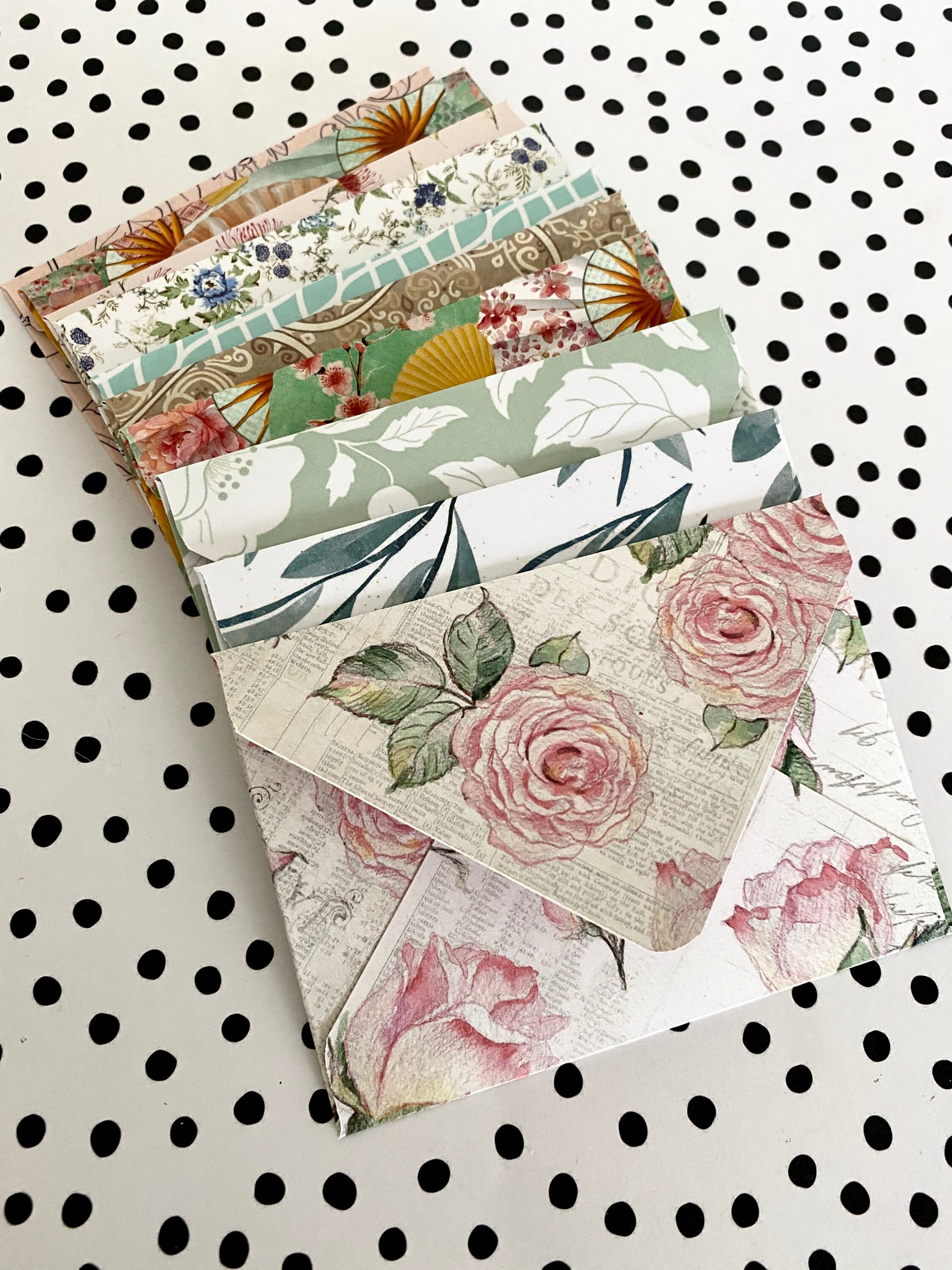 Set of 4 Envelopes Random | Etsy