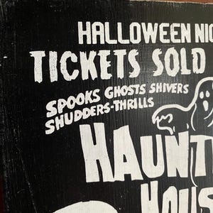 Retro Haunted House Sign - Halloween Wall Decor - Etsy