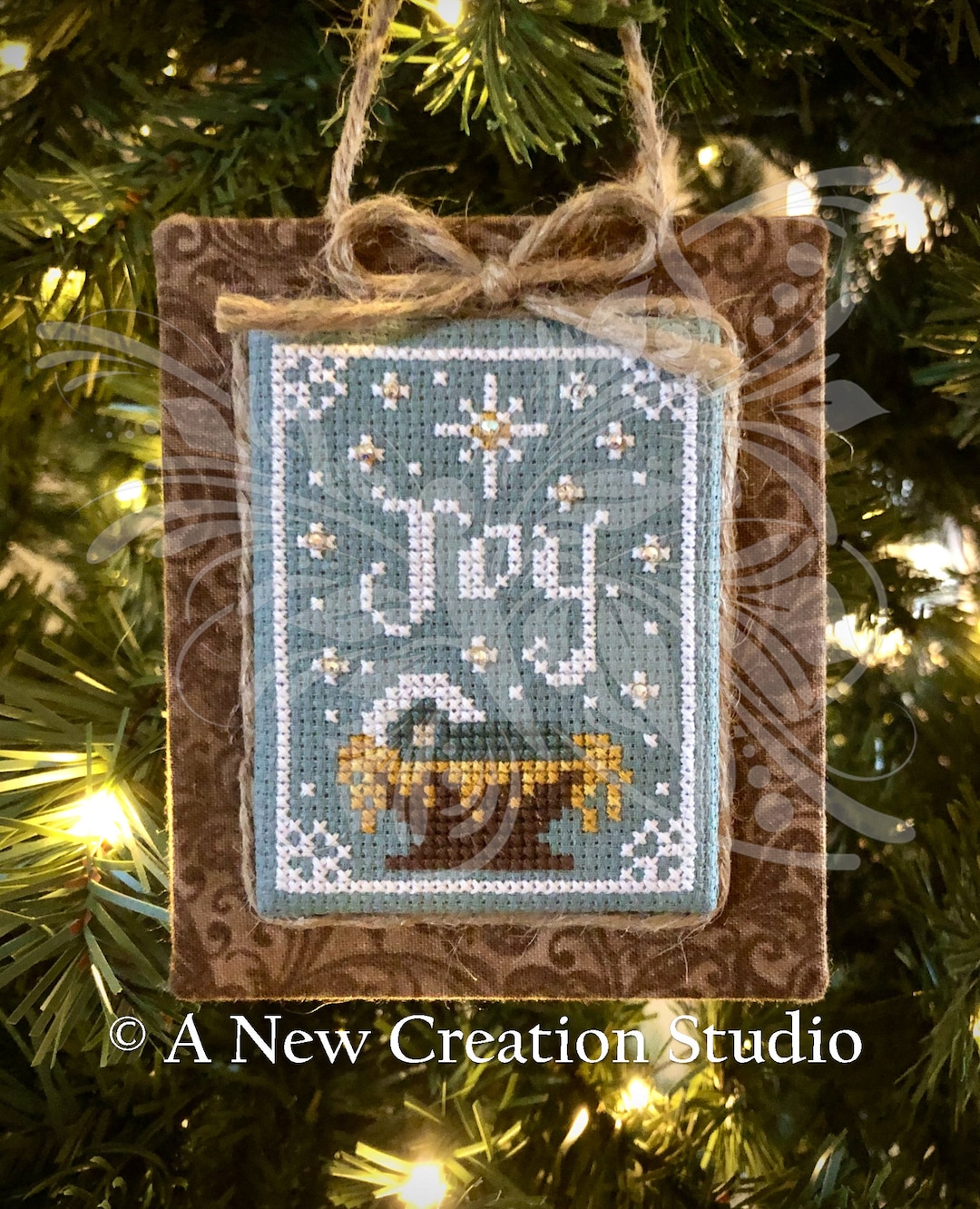 Joy to the World Nativity Cross Stitch Ornament - Etsy