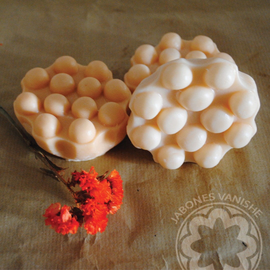 Oatmeal Soap/adapts to the Hand With Cleansing Action/all Skin Types ...