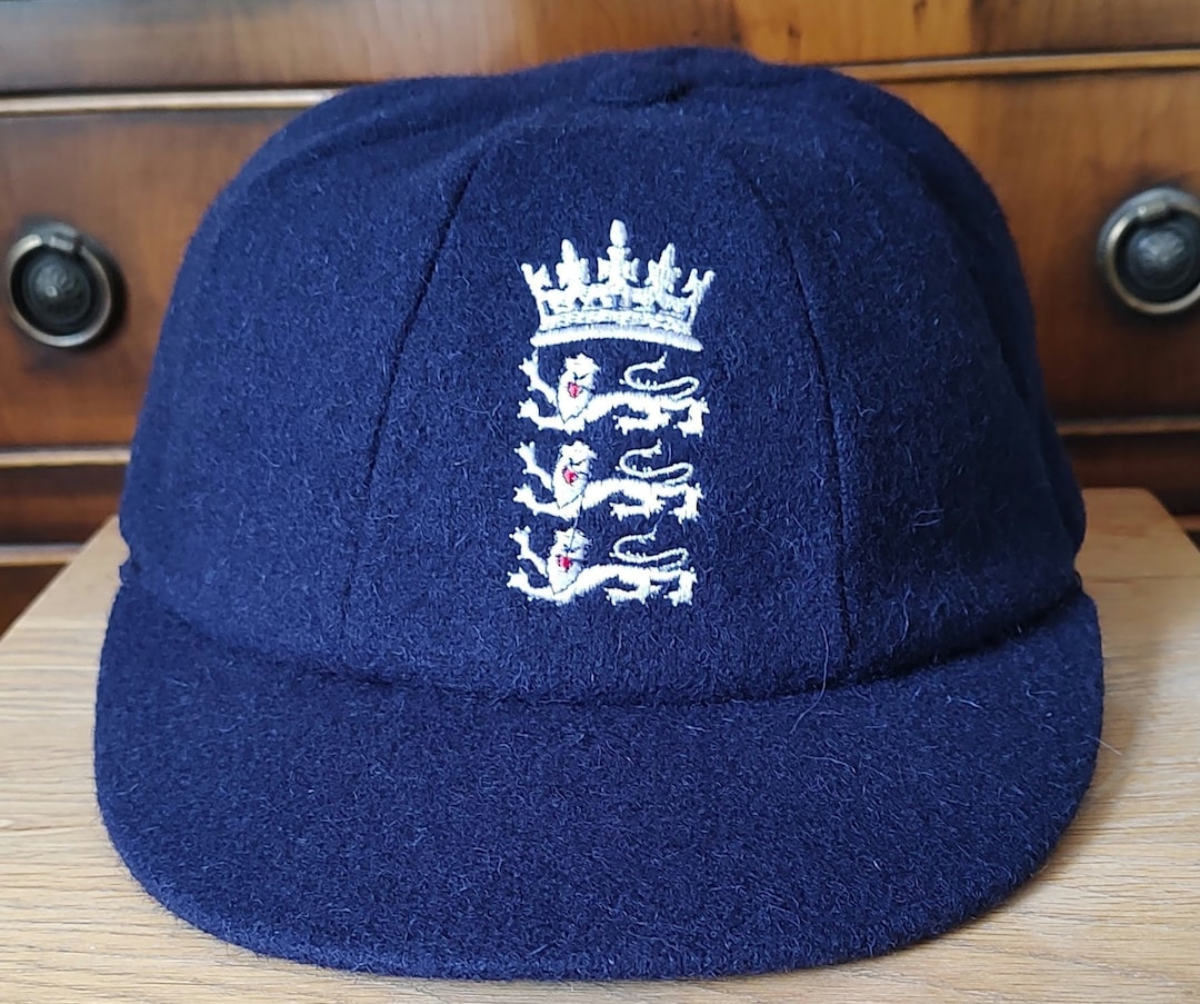 Traditional Style England Three Lions Crest Navy Blue Woollen Cricket ...