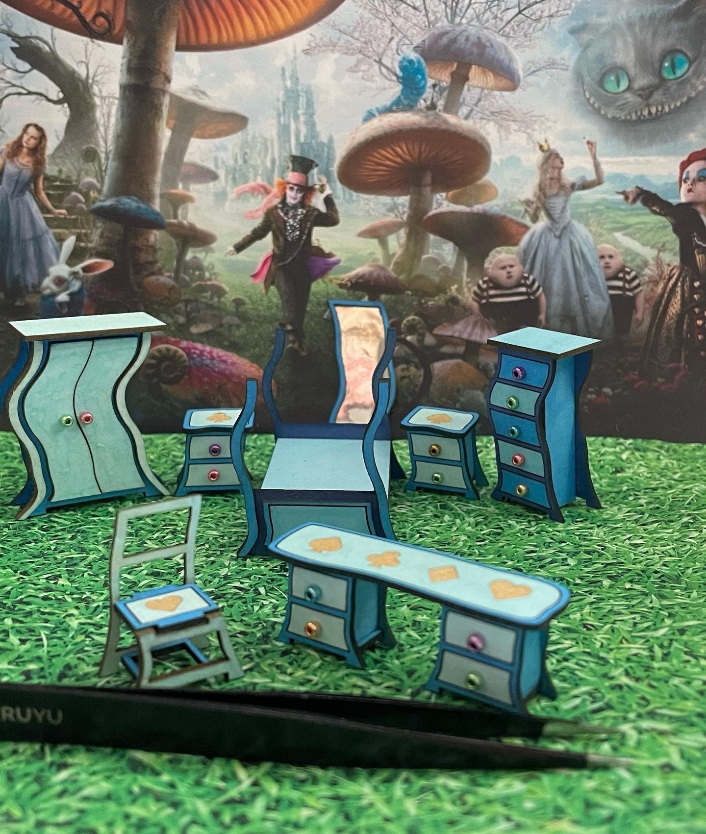 1/48th Kit Wonky Desk and Chair Quarter Scale - Etsy