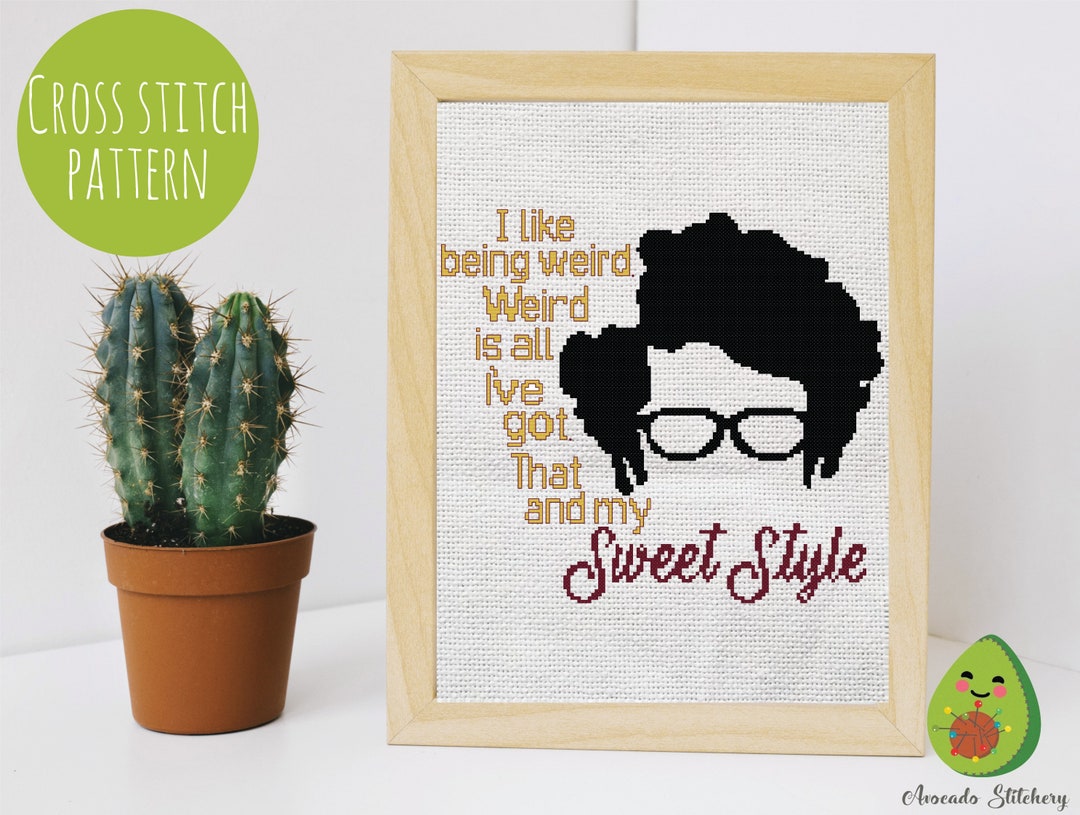 The IT Crowd - I Like Being Weird, Weird is All I've Got - Maurice Moss ...