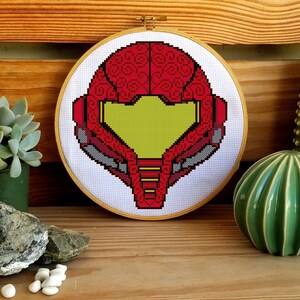 Metroid Samus Aran Helmet Cross Stitch Pattern. Video - Etsy