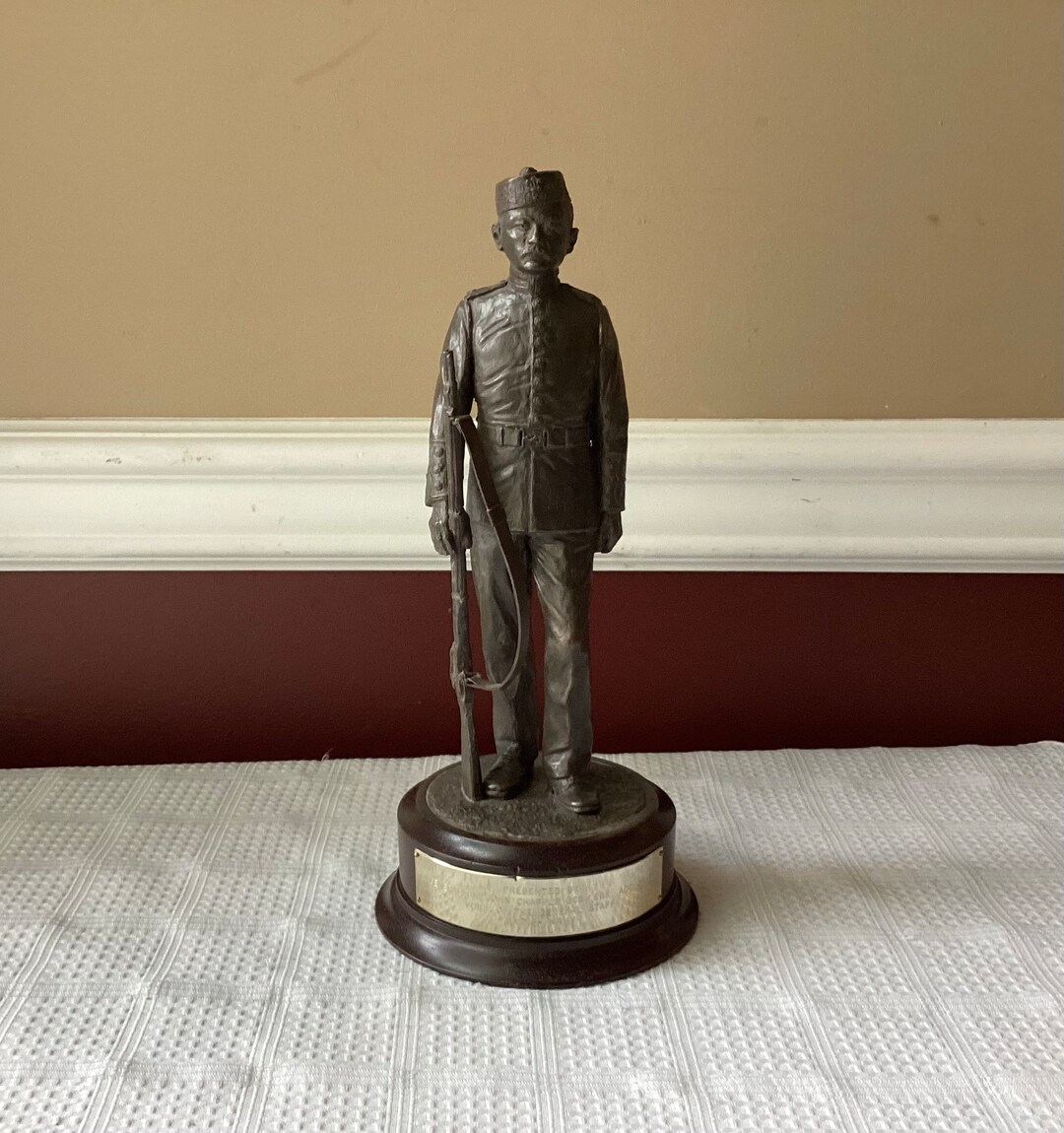 VTG Bronze Gurkha Soldier Sculpture by Peter Hicks, Gift From Gen John ...