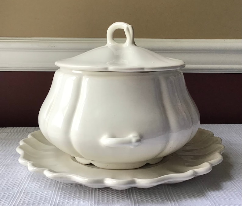 Vintage 4-piece California USA White Ceramic Tureen With Spoon & Under ...