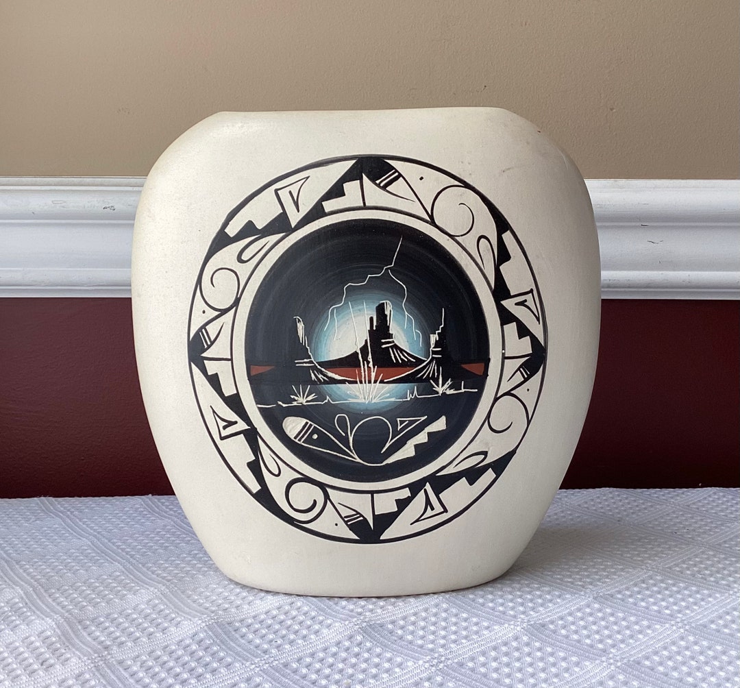Vintage Cedar Mesa Native American Pottery Vase, 8 1/4” T X 8” W - Etsy