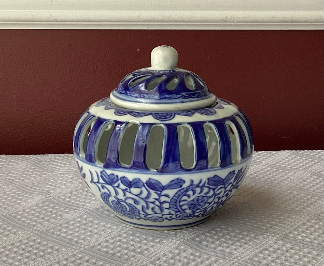 Vintage Chinese Blue & White Reticulated Porcelain Potpourri Jar - Etsy