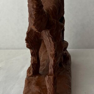 Vintage Red Mill Pecan Resin Hunting Dog With Bird Figurine, 1992, 8 L ...