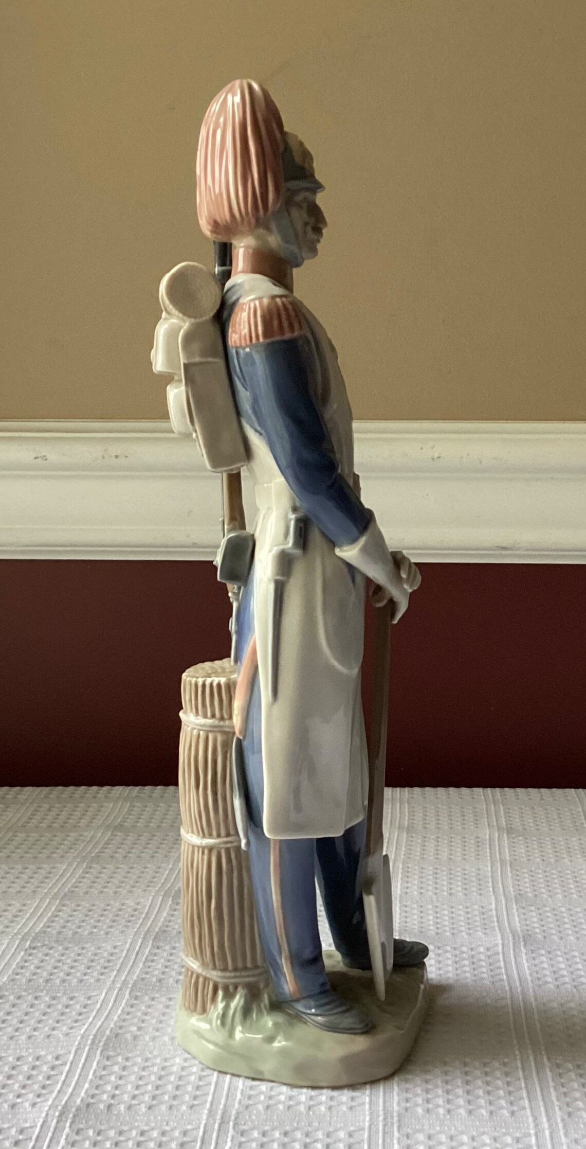 Vintage Lladro Soldier Porcelain Figurine, Spain #4839, 12” Tall - Etsy