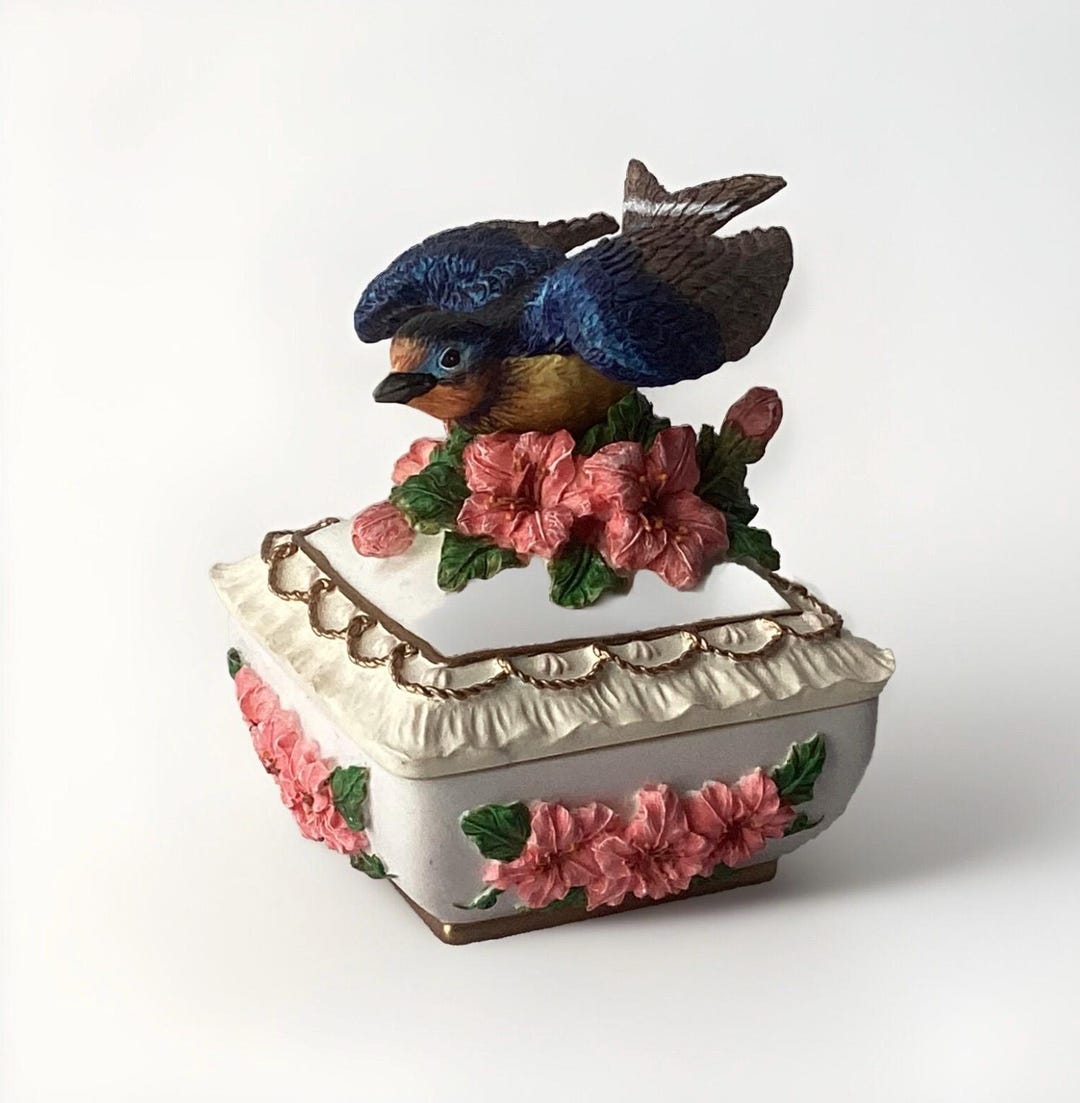 Musical Trinket Box/ Bird Music Box, Plays “yesterday”, Heritage House ...