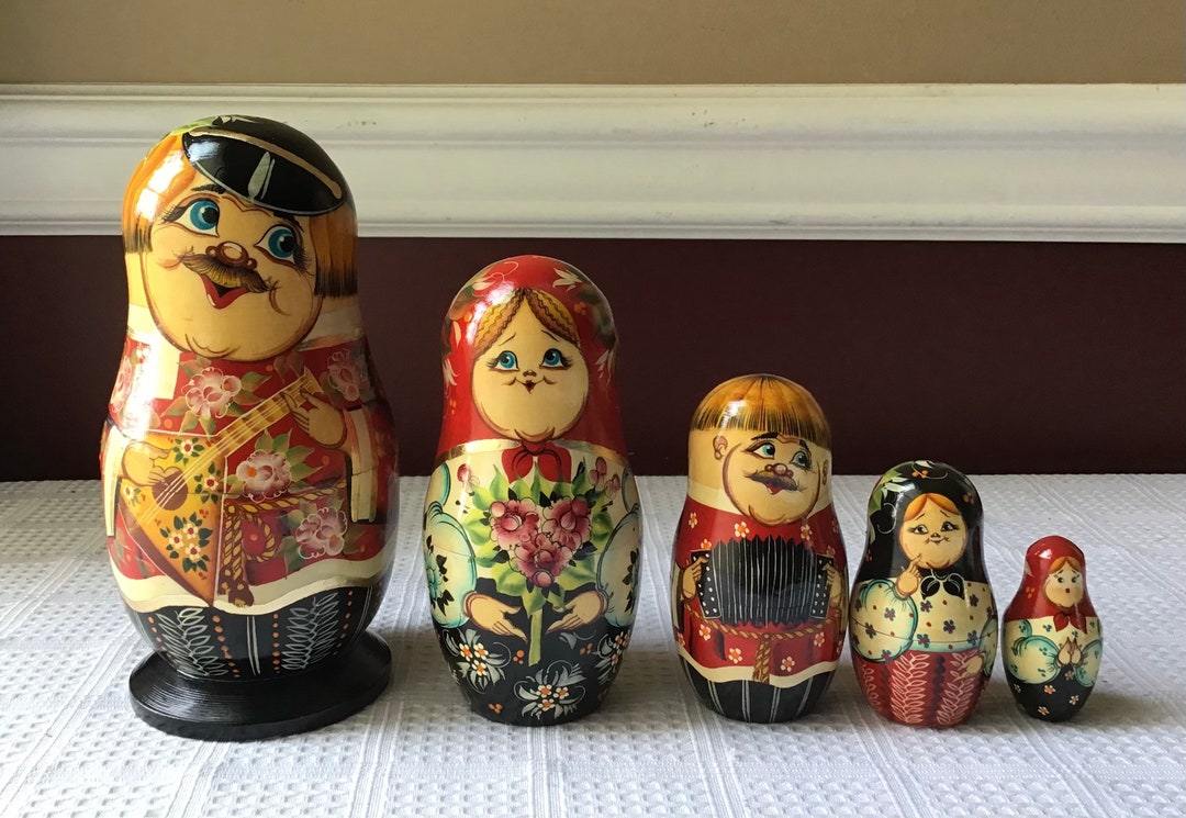 Vintage Russian Nesting Dolls, Set of 5 Dolls, Signed by Artist, Family ...