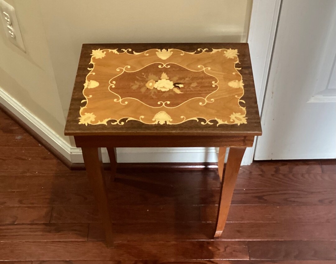 VTG Italian Marquetry Musical Side Table With Sankyo Japan Music Box ...