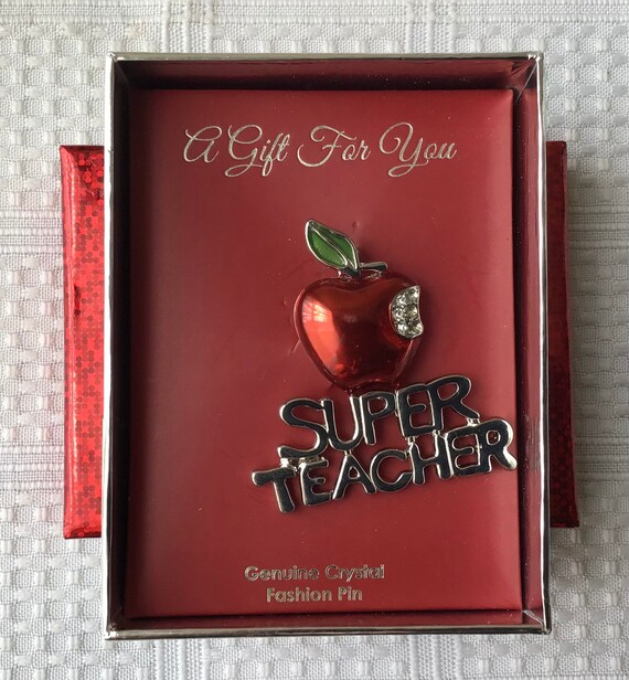 Vintage “Super Teacher” Genuine Crystal Pin in Gift B… - Gem