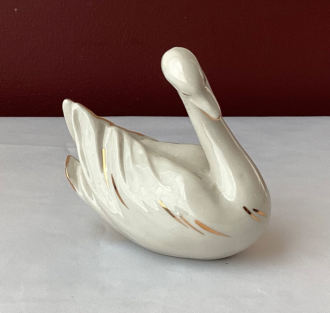 Vintage F.A.D. Capodimonte Porcelain Swan Figurine Made in Italy - Etsy