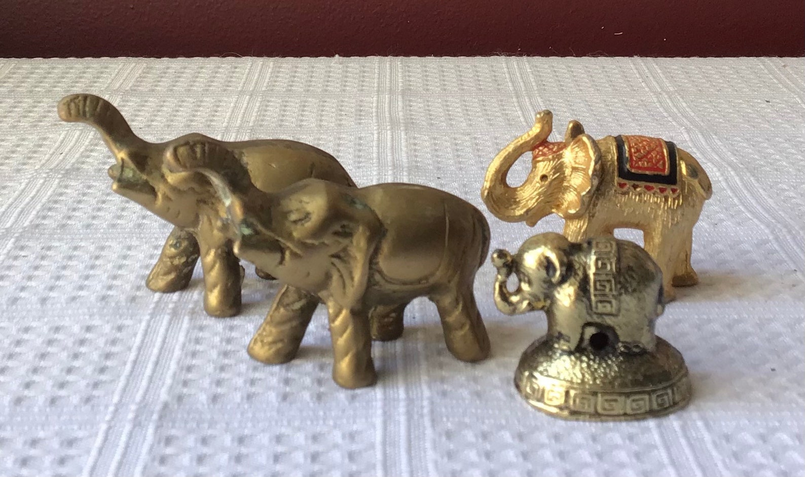 Lot von 4 Vintage Miniatur Messing Elefanten Figuren größte - Etsy.de