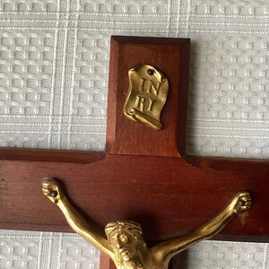 Vintage Crucifix/ Jesus on the Cross/ Christianity/ Christian Decor - Etsy