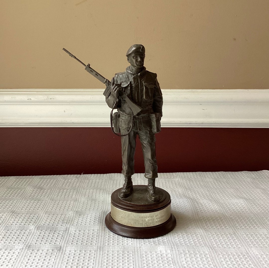 VTG Bronze Soldier Sculpture by Peter Hicks, Gift From General ...