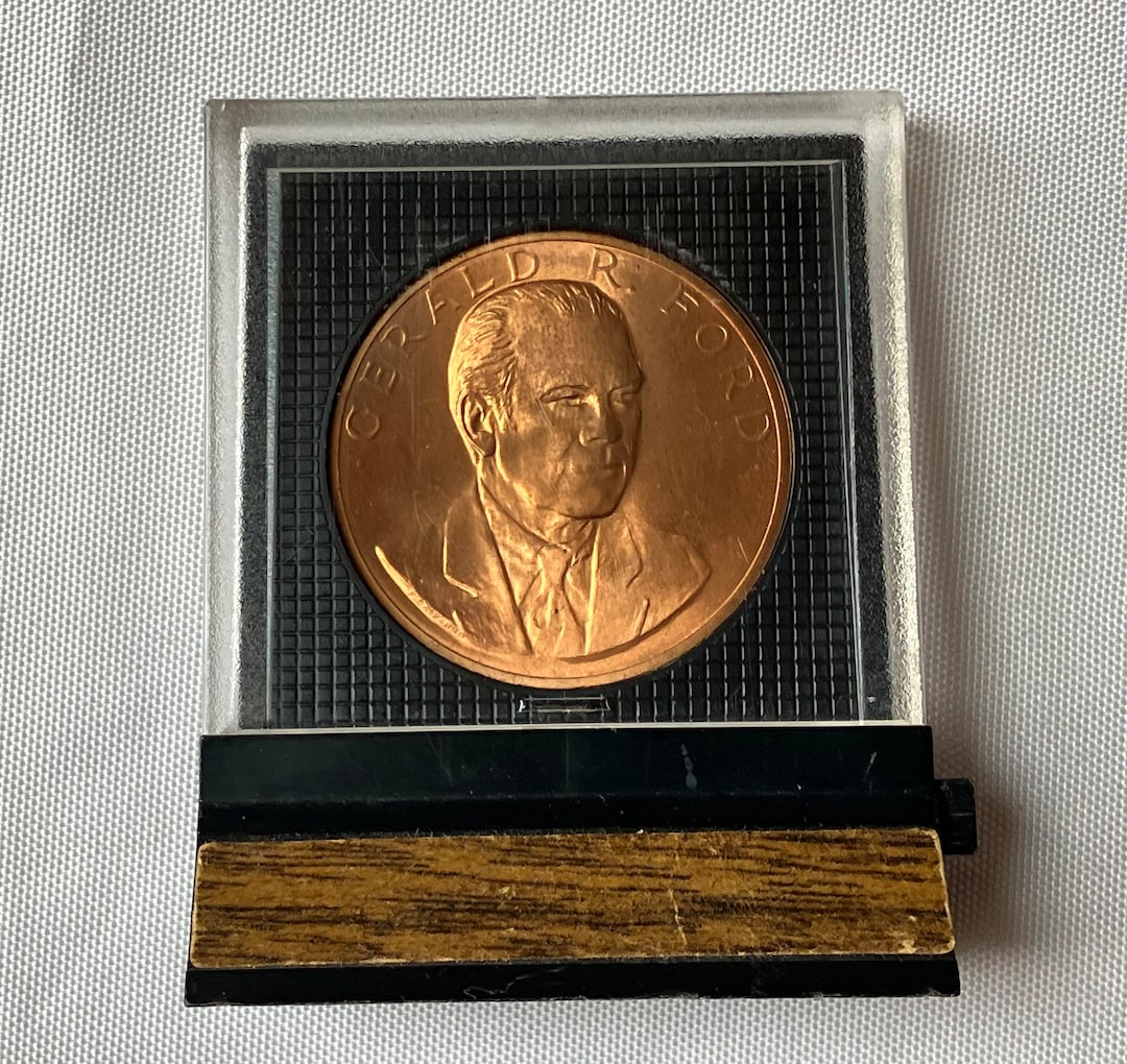 Vintage Gerard Ford Inaugurated President Medal, 1974 - Etsy